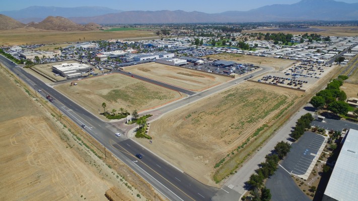 Prime .98 Acre Horse Property - Devore, California