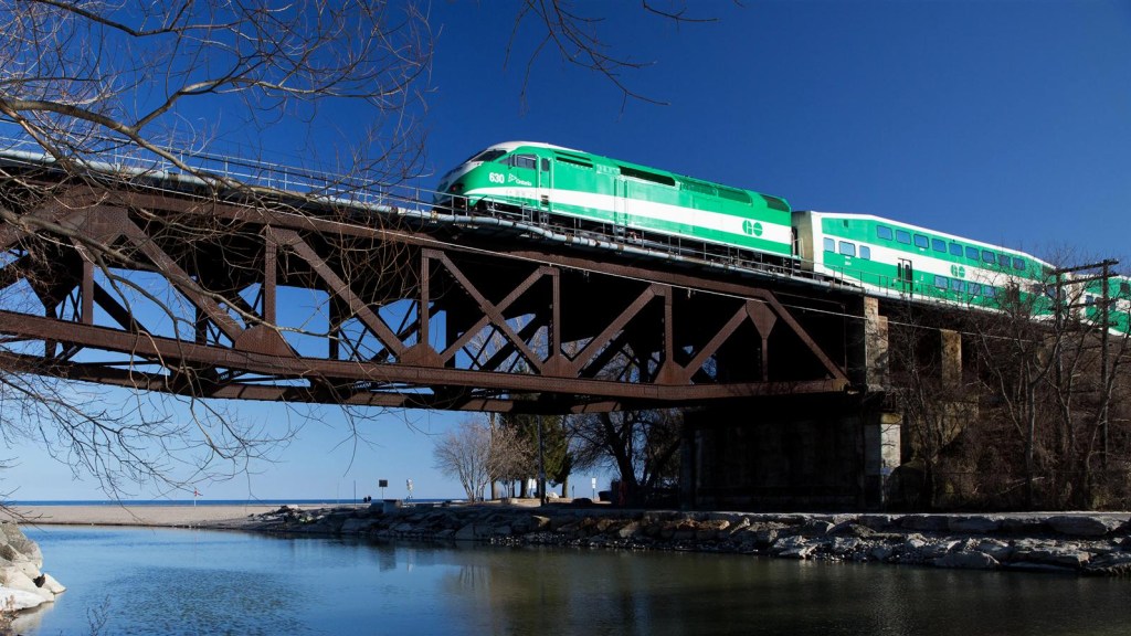 Evening and weekend GO train service coming to Lakeshore lines