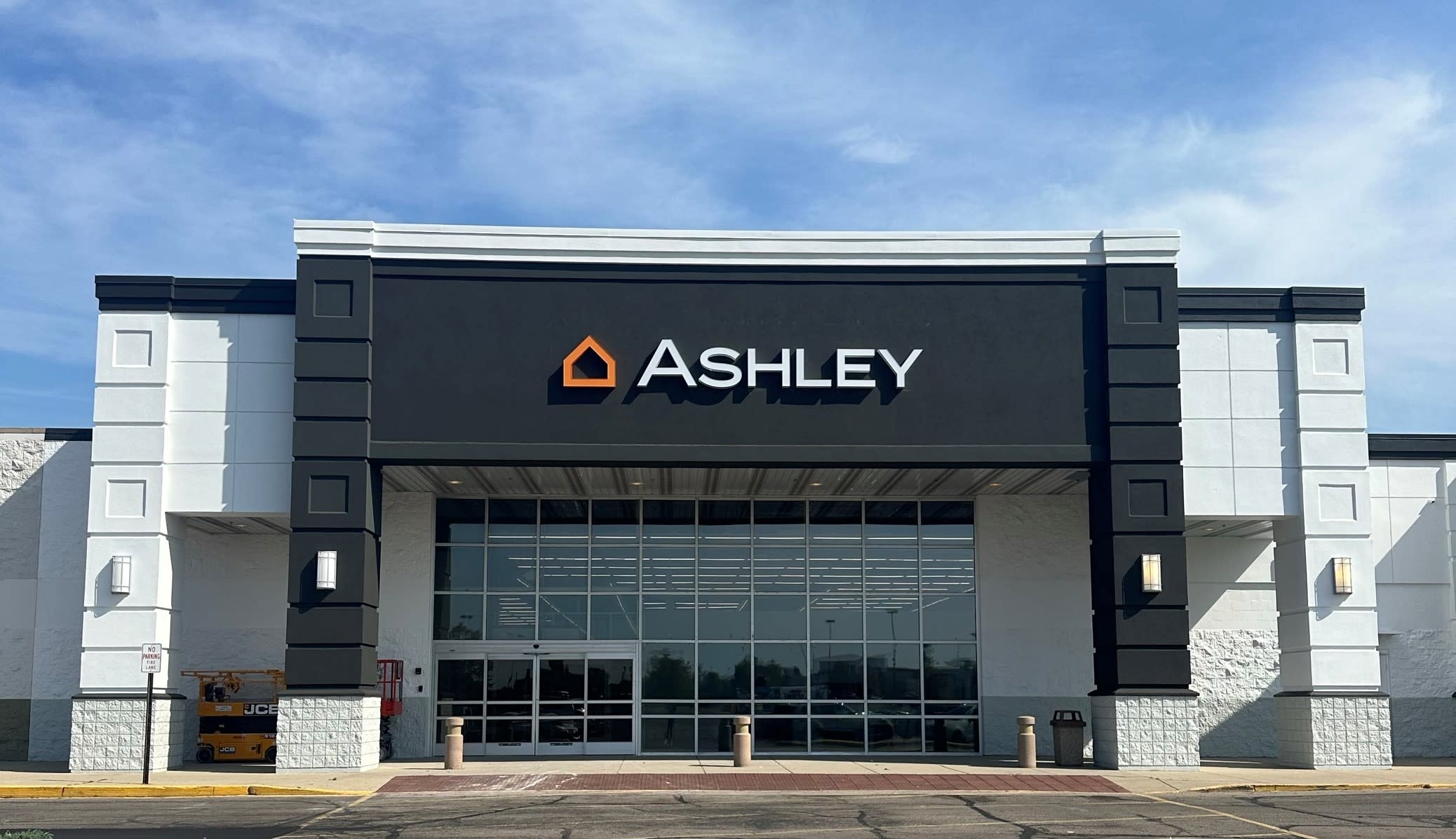 Ribbon Cutting at Ashley Store: Sept. 2024 - Dayton Chamber