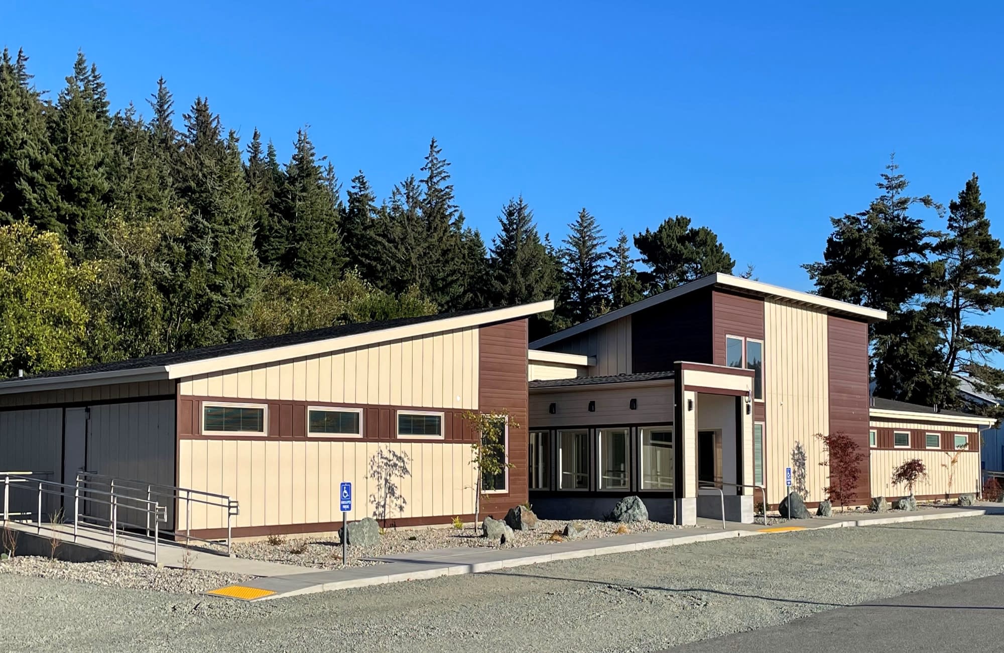 Coast Community Health - Healthcare - Modular Building Institute