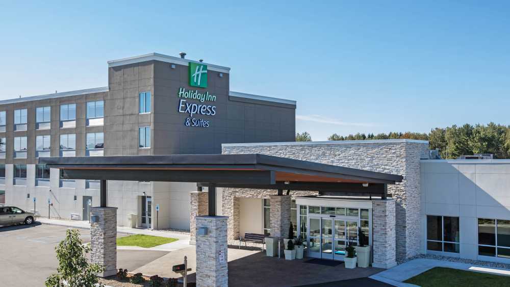 Holiday Inn Express & Suites | Michigan