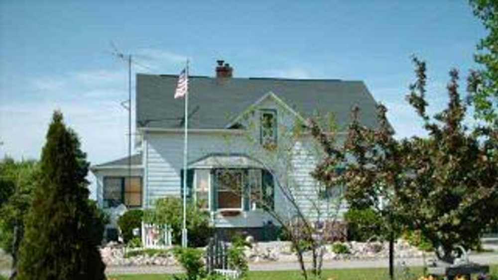 Rooster Inn Bed & Breakfast | Michigan