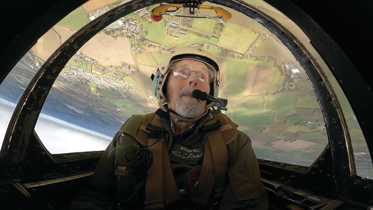 The world’s oldest Spitfire pilot – Australian Aviation