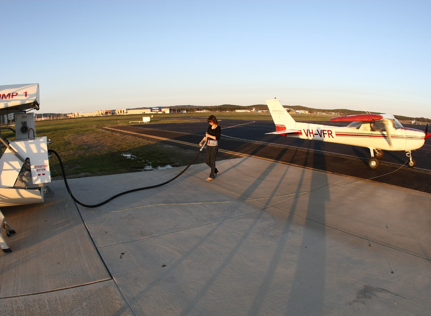 Security gates and bowsers – Australian Aviation
