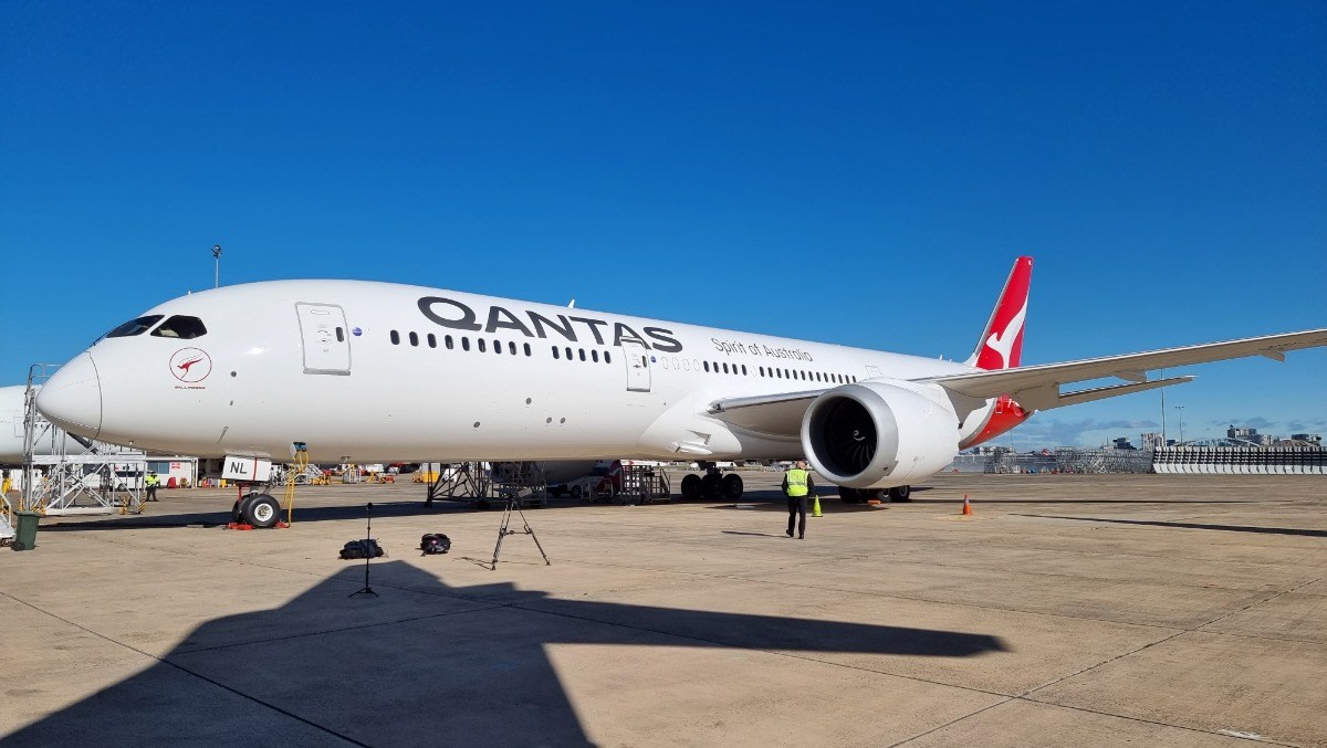 Inaugural Qantas flight to New York via Auckland takes off – Australian ...