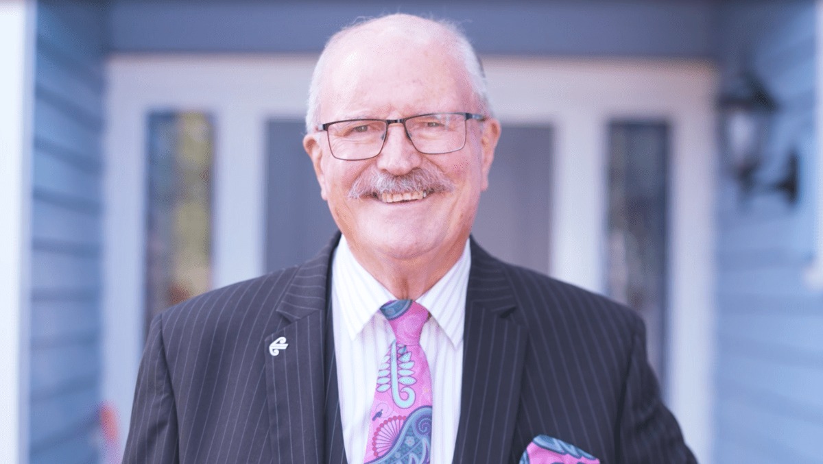 End of a 53-year era for veteran Air New Zealand flight attendant ...