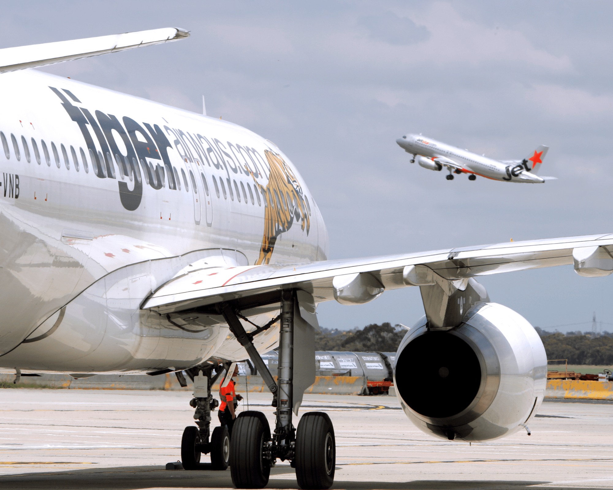 Jetstar, Tiger draw battlelines in Sydney and Singapore – Australian ...