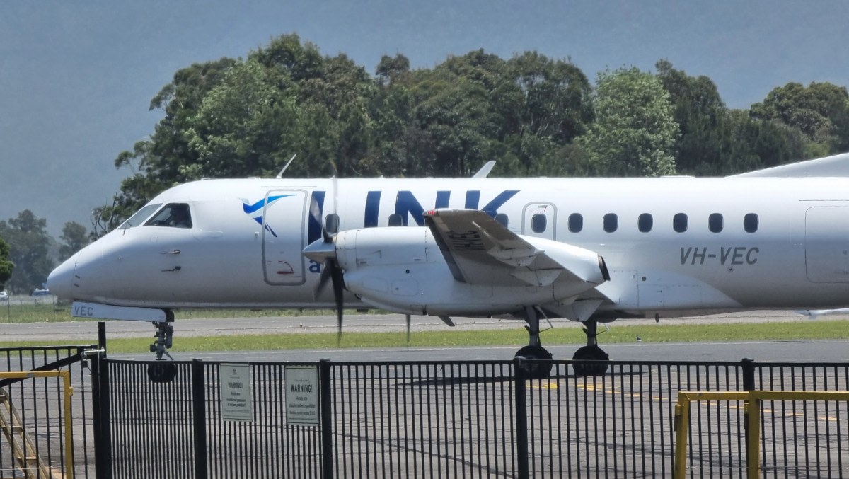 Link Airways pulls out of Shellharbour over rising costs – Australian ...