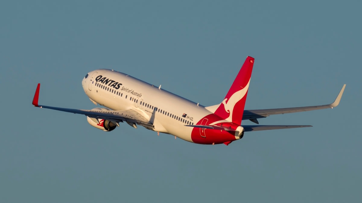 Qantas engine that sparked Sydney fire was weeks from retirement ...