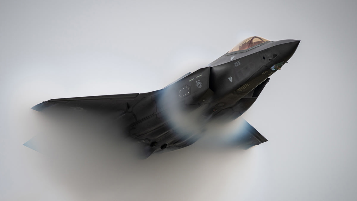 Cause unknown: Developmental F-35 crashes and burns on take-off ...