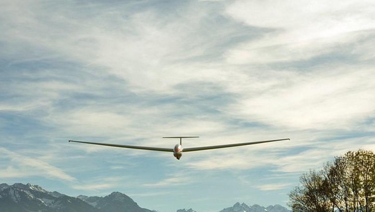 Government awards $1.35m grant for solar-powered drones – Australian ...