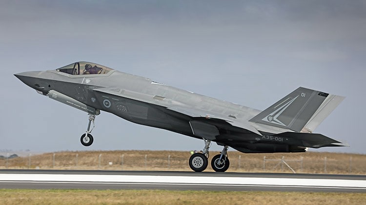 RAAF’s first F-35s arrive at Avalon – Australian Aviation