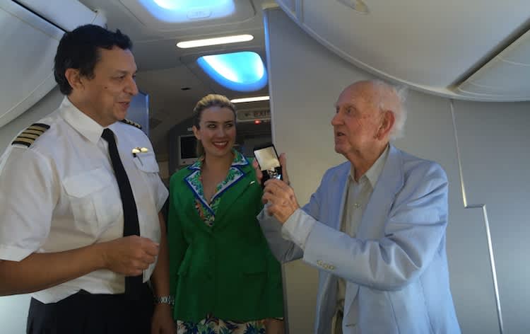 The Qantas “retro roo” touches down – Australian Aviation