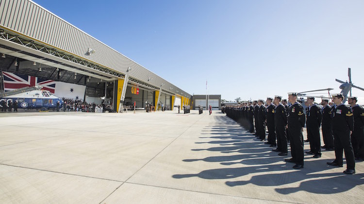 Navy commissions 725 Squadron – Australian Aviation