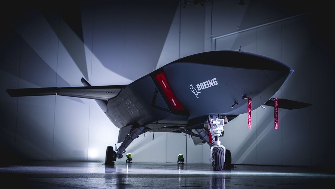 Boeing finally unveils Australian-made Loyal Wingman prototype ...