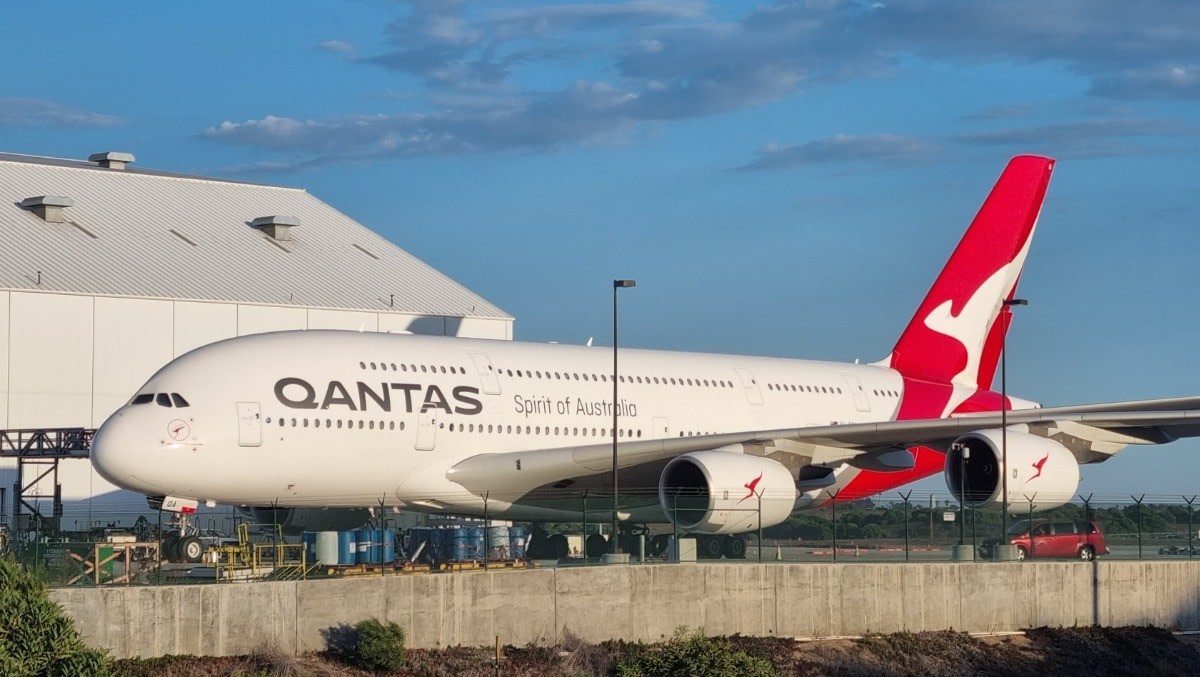 Qantas A380 that survived explosion flies to Abu Dhabi – Australian ...