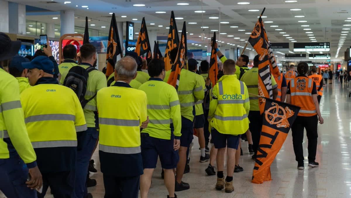 Perth dnata workers told ‘move to Sydney’ for higher pay, says TWU ...