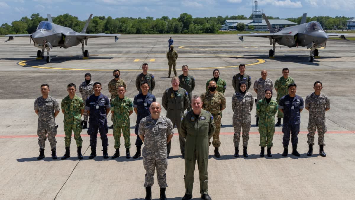 RAAF F-35A aircraft touchdown in Brunei in ‘milestone’ visit ...