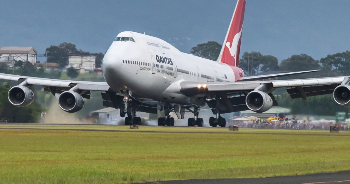 The Longest Reach – Australian Aviation