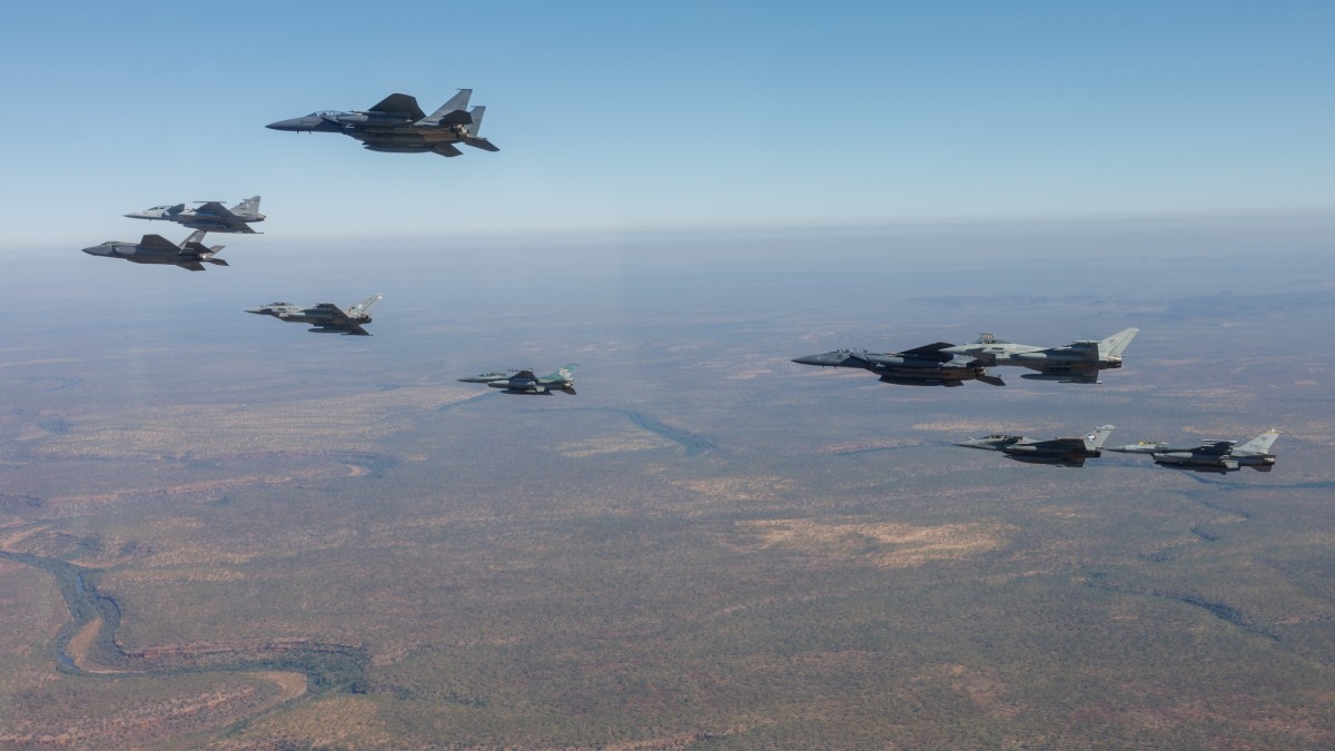 Exercise Pitch Black halted due to military aircraft crash – Australian ...