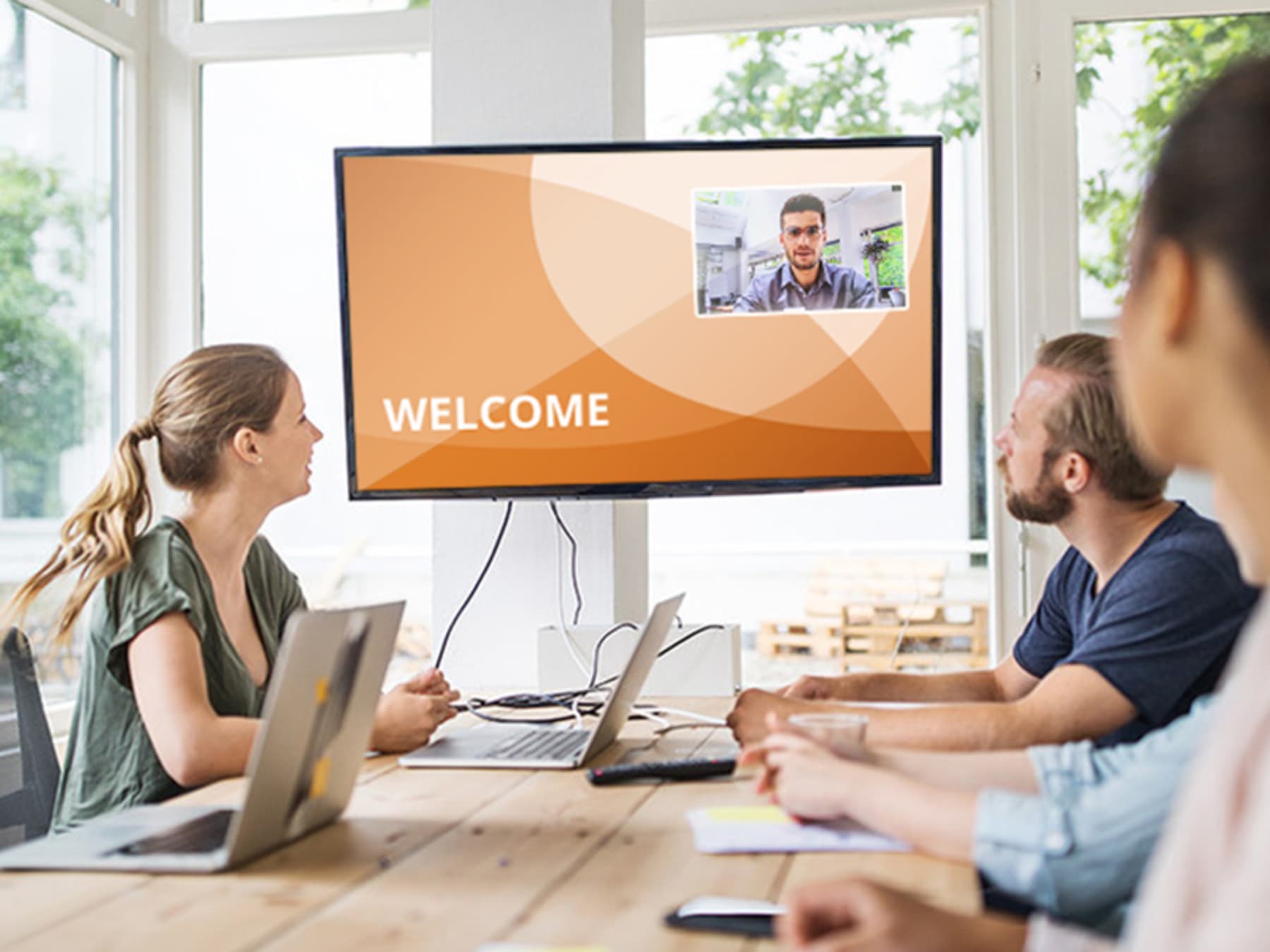 What is a webinar and how can you set one up? - Moneypenny | Resources