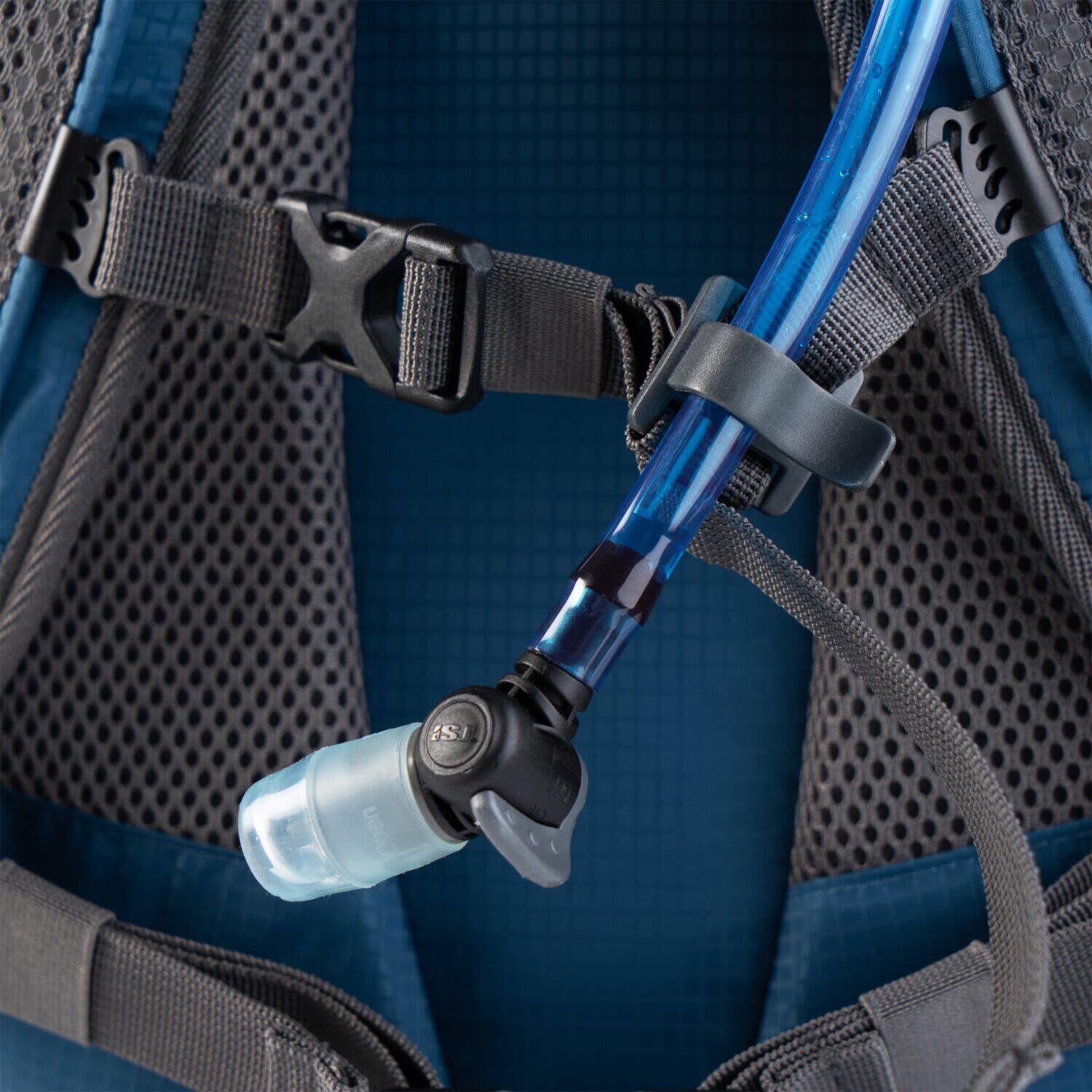 First Ascent Sirius 20L Backpack | by First Ascent | Price: R 999,9 ...