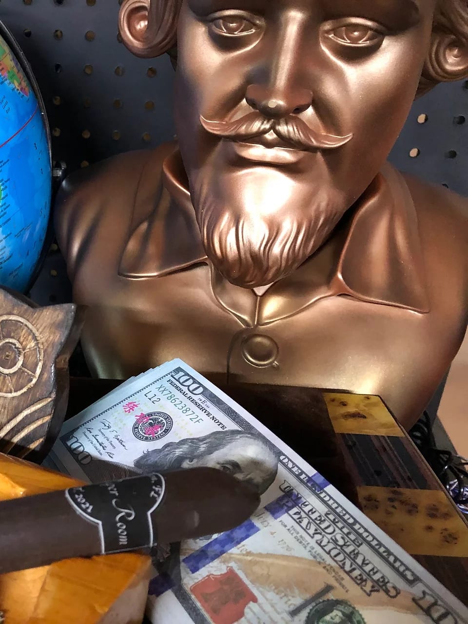 The Humidor Escape Room | The Viper Room: An Escape Experience