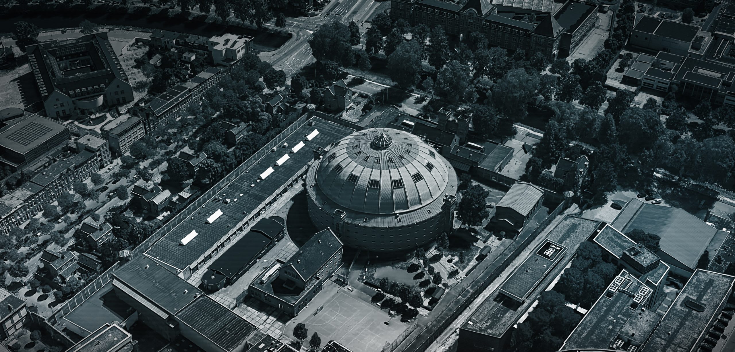 Prison Escape | Real Life Gaming - Online