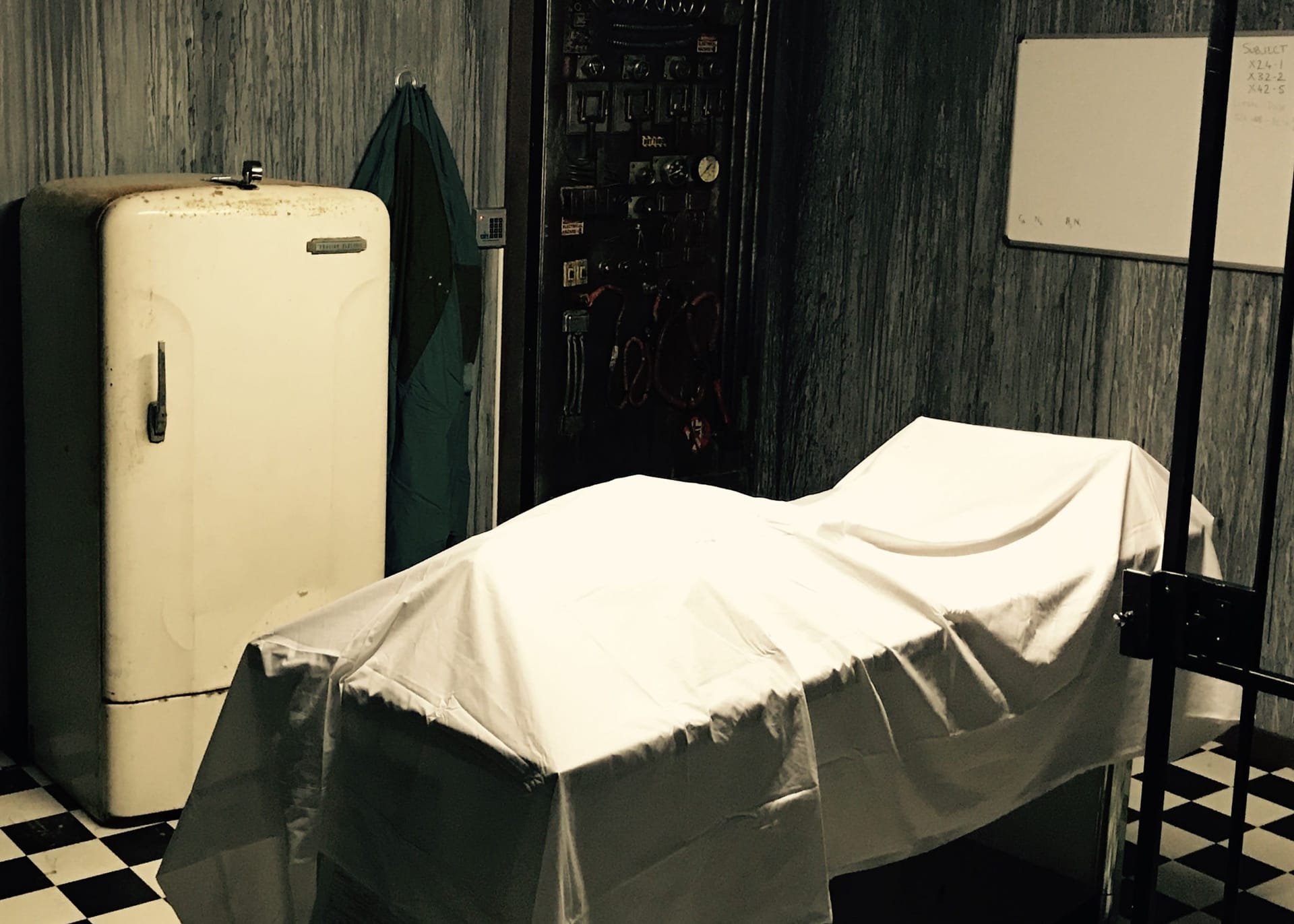 Mad Scientist Escape Room | Breakout Bar and Escape Rooms