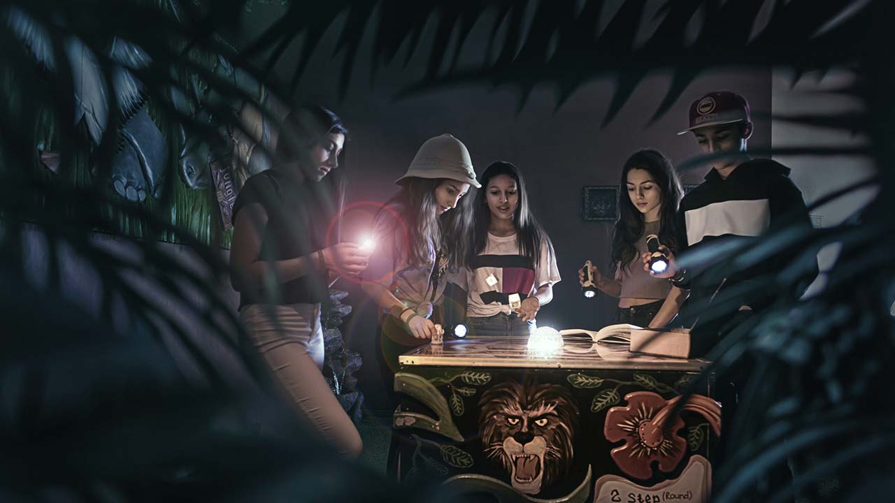 Jungle Game Escape Room | Maze Rooms - Robertson Blvd