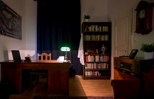 Profesorova Pracovna [Professor's Office] Escape Room | Escape The Room