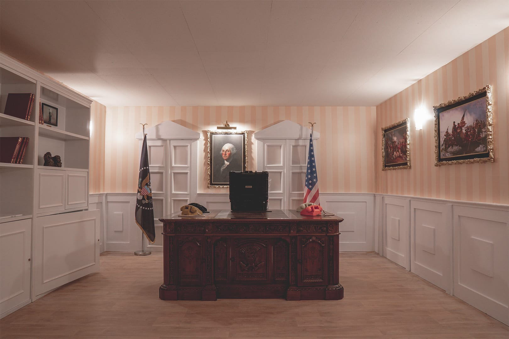 Maison Blanche [White House] Escape Room | Game Over Escape Rooms ...