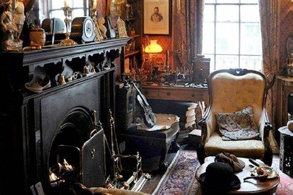 Sherlock Holmes Escape Room | Race To Escape
