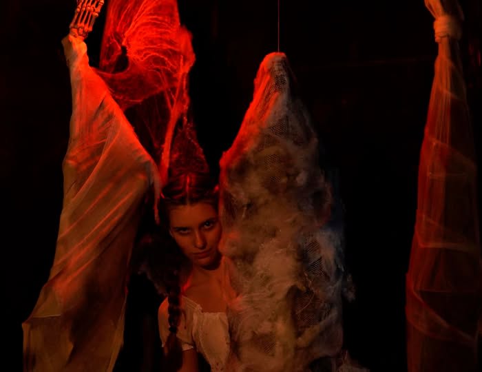 Ski Sprites Haunted House: CARNEVIL | Ski Sprites