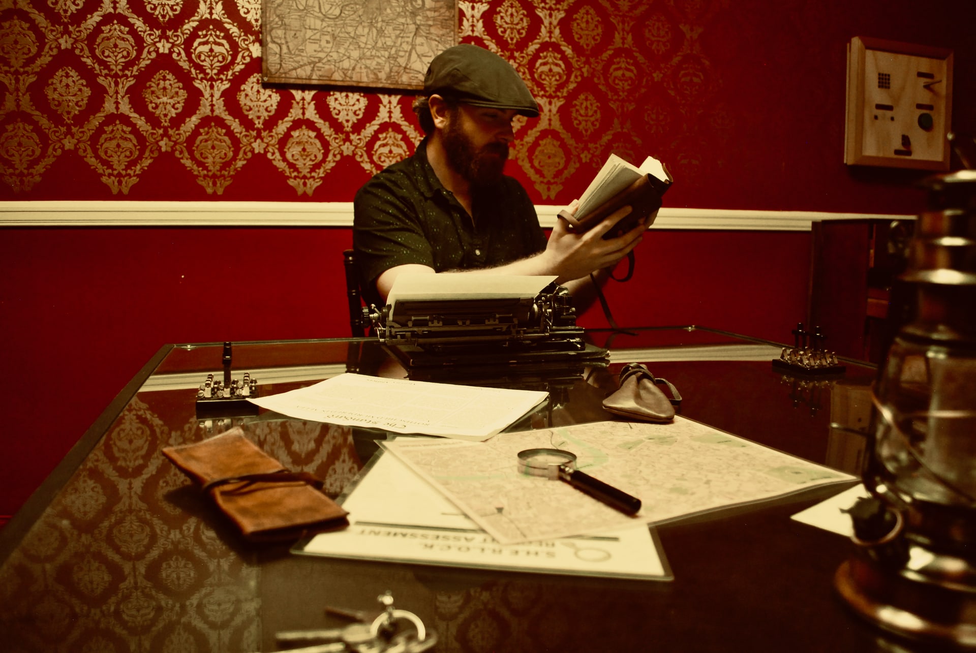Sherlock Holmes: Murder Mystery Escape Room | Ryptic Room Escape - Online