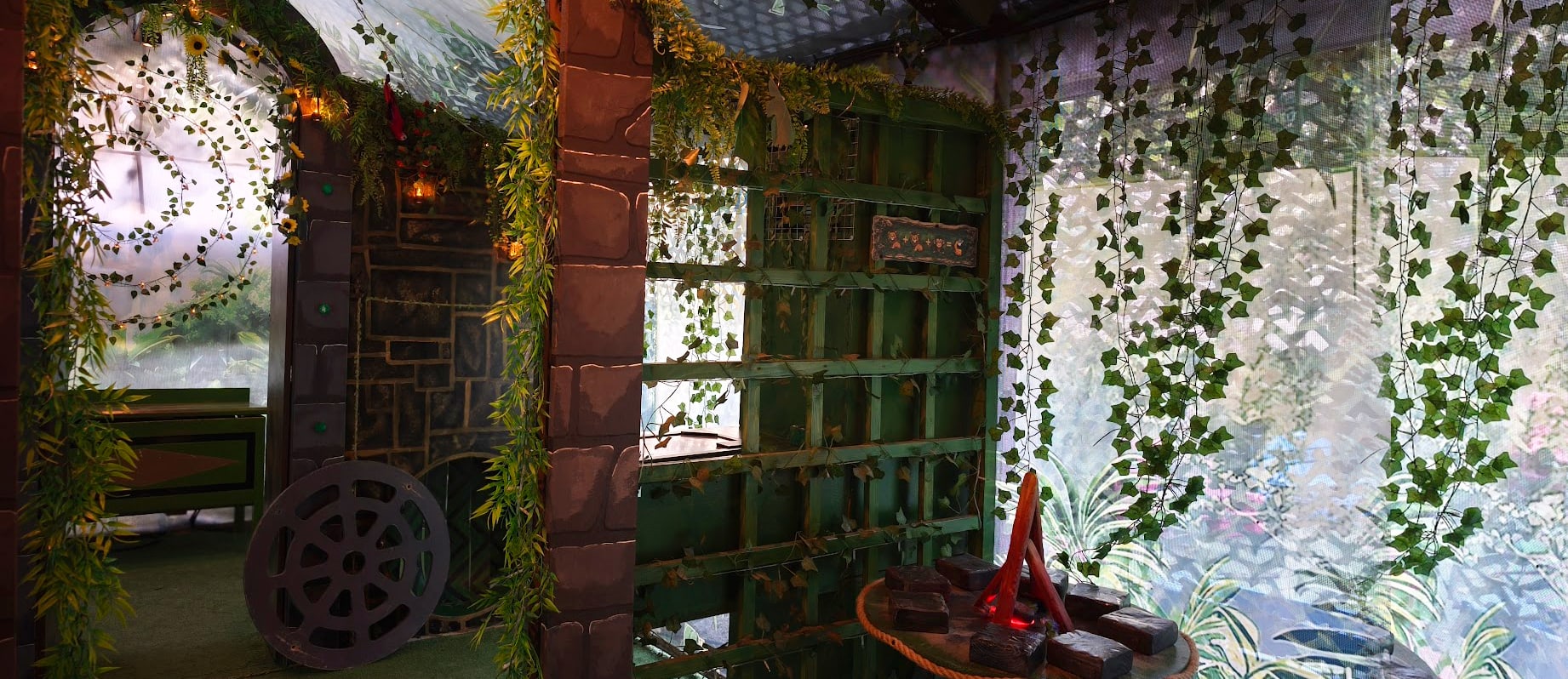 Jungle Treasure [Outdoor] Escape Room | Master Escape
