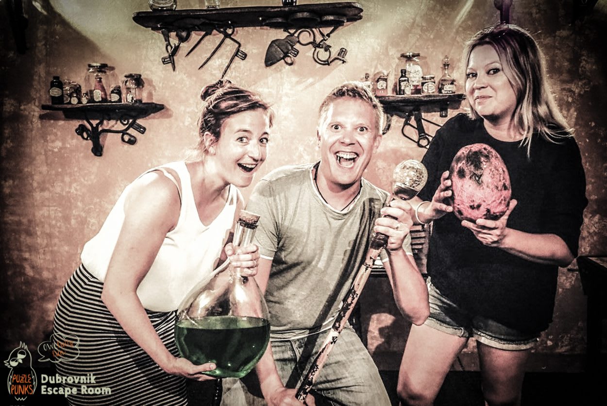 Save King's Landing Escape Room | Puzzle Punks - Online