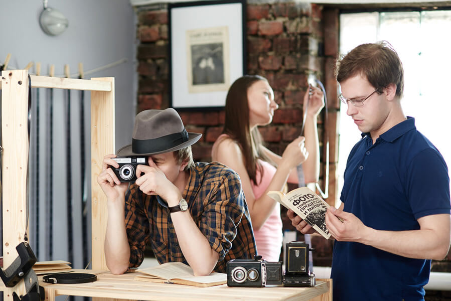 Haunted Photo Lab Escape Room | QuestRooms Stockholm