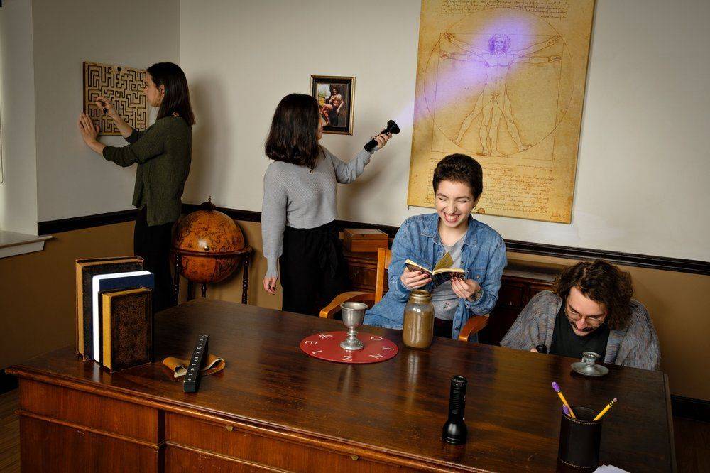 Da Vinci's Office Escape Room | Expedition Escape