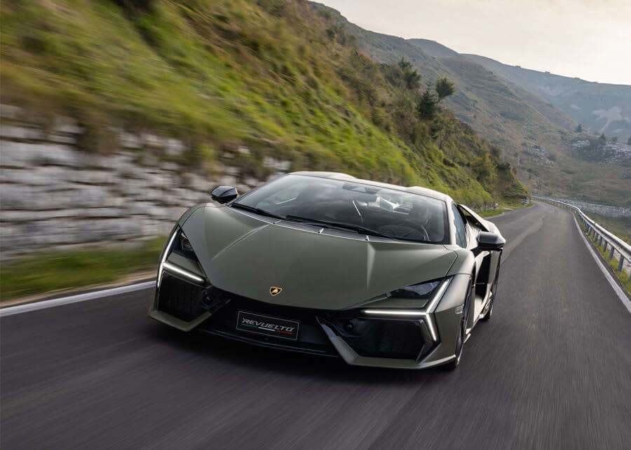 Lamborghini Revuelto