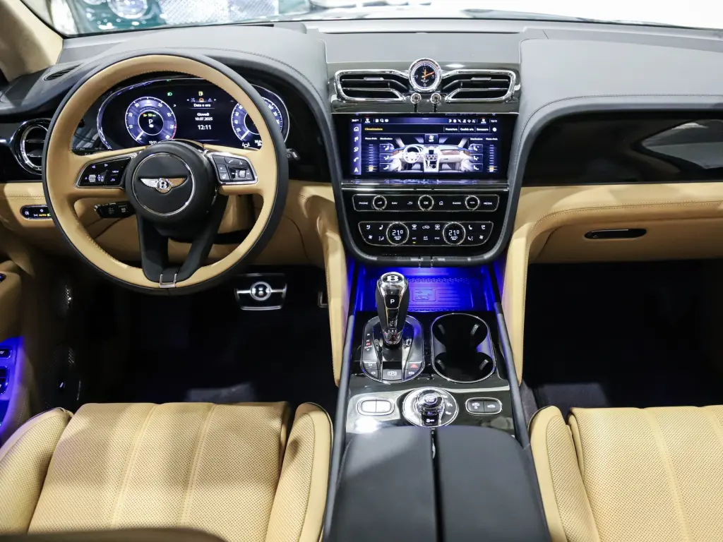 Neu 2025 Bentley Bentayga Atelier Edition V8 Onyx | Bentley Padova