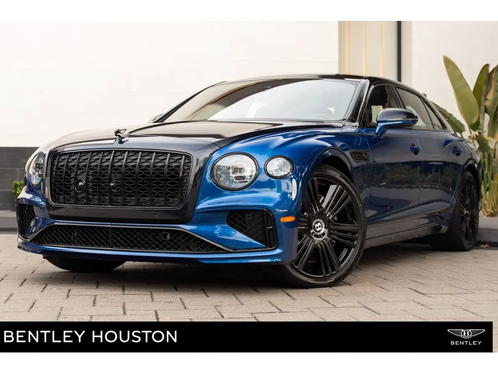 Bentley Flying Spur (2020-) finished in Black Sapphire sur Sequin Blue ...