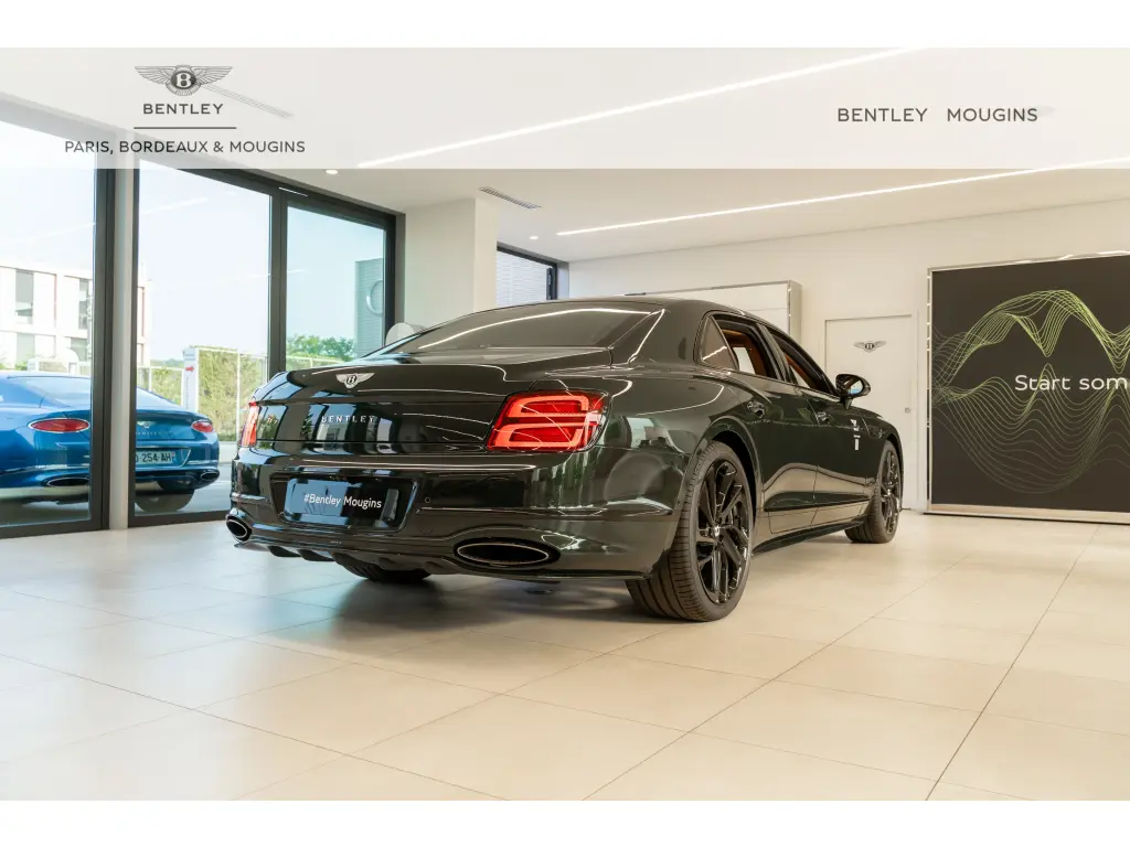 Used 2025 Bentley Flying Spur Speed V8 Hybrid Cumbrian Green | Bentley ...