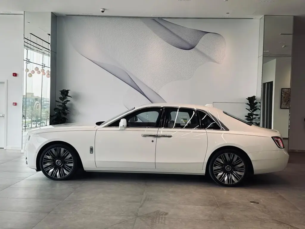 Used 2025 Rolls-royce Ghost English White | Rolls-Royce Motor Cars Riyadh