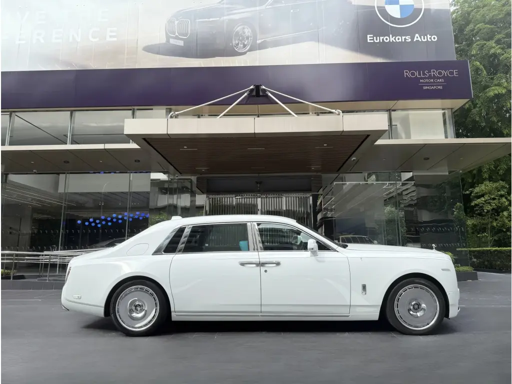 2024 Rolls-Royce Phantom Extended