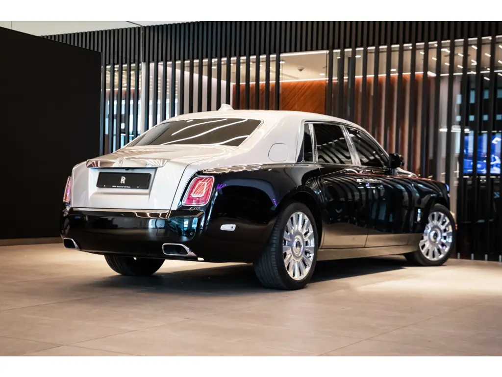 2019 Rolls-Royce Phantom