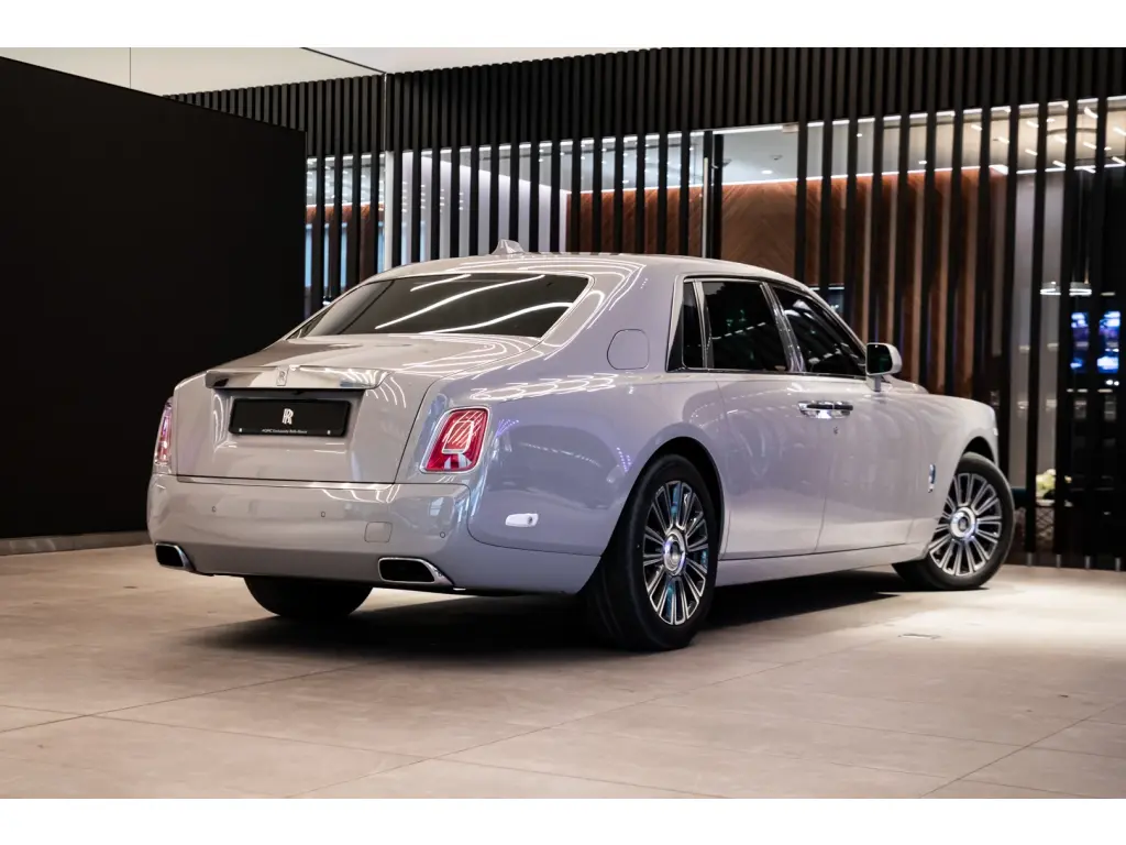 2022 Rolls-Royce Phantom