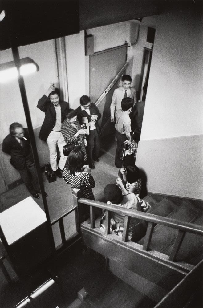 Audience (Takiguchi Shūzō on the left) came to the closing party for Hi ...