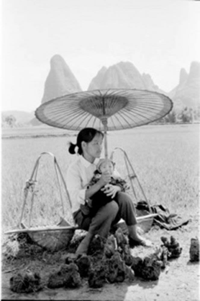 China After Mao—Selling Miniature Trees and Rockeries, Guilin (1980 ...