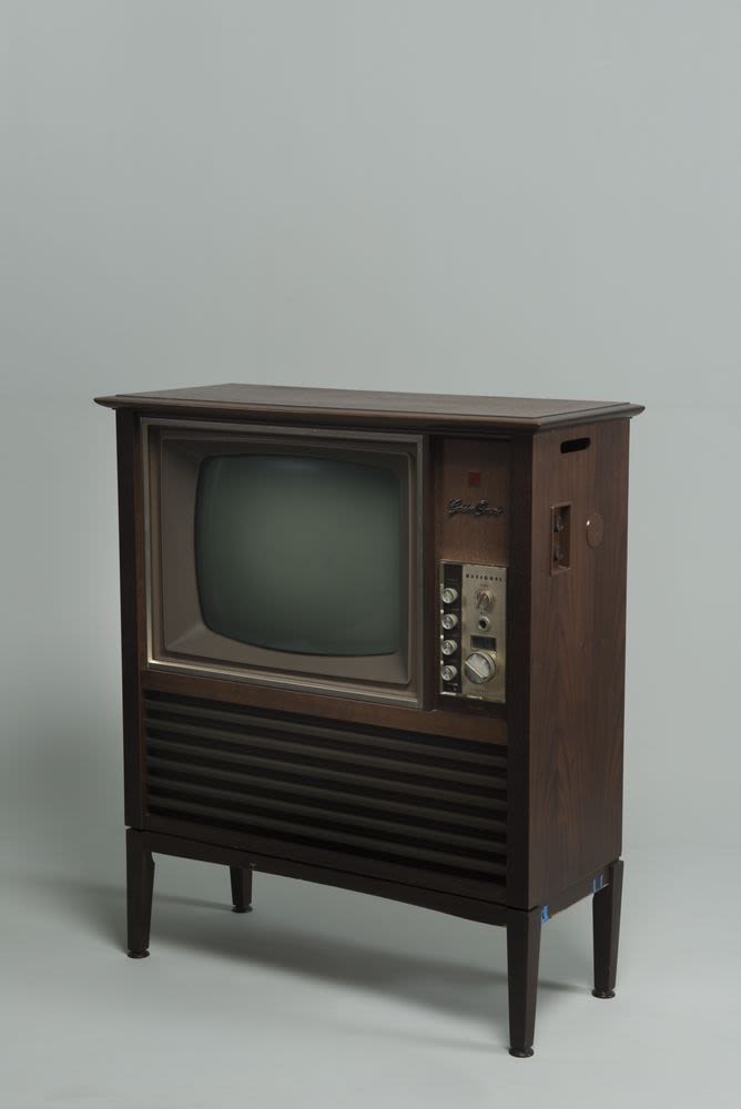 National SAGA television, model TC-96G (1965) - Hashimoto Minoru ...
